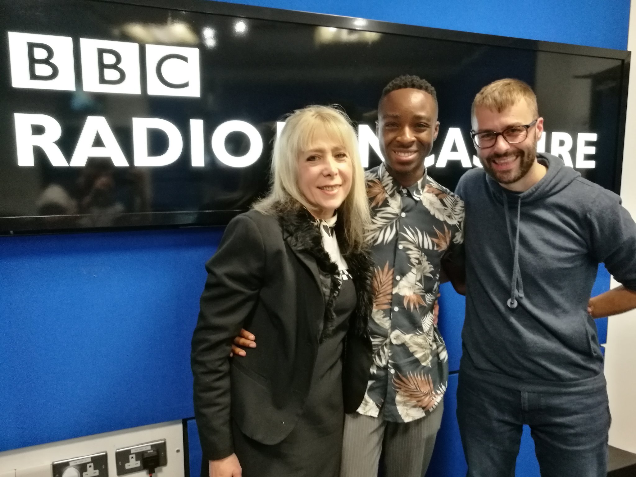 Singers Risa Hall and King Al join Carl for a chat – Carl Hartley